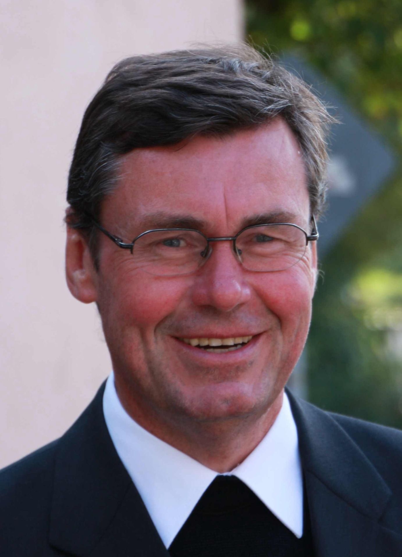 Trauer um ehemaligen Regionaldekan und Pfarrer Hans Kern